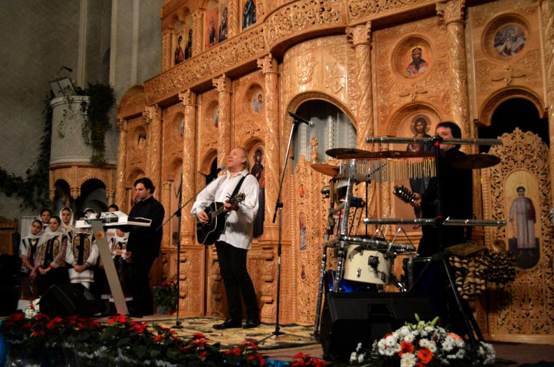 Concerte de colinde în Mitropolia Moldovei şi Bucovinei | Doxologia Concerte de colinde în Mitropolia Moldovei şi Bucovinei | Doxologia