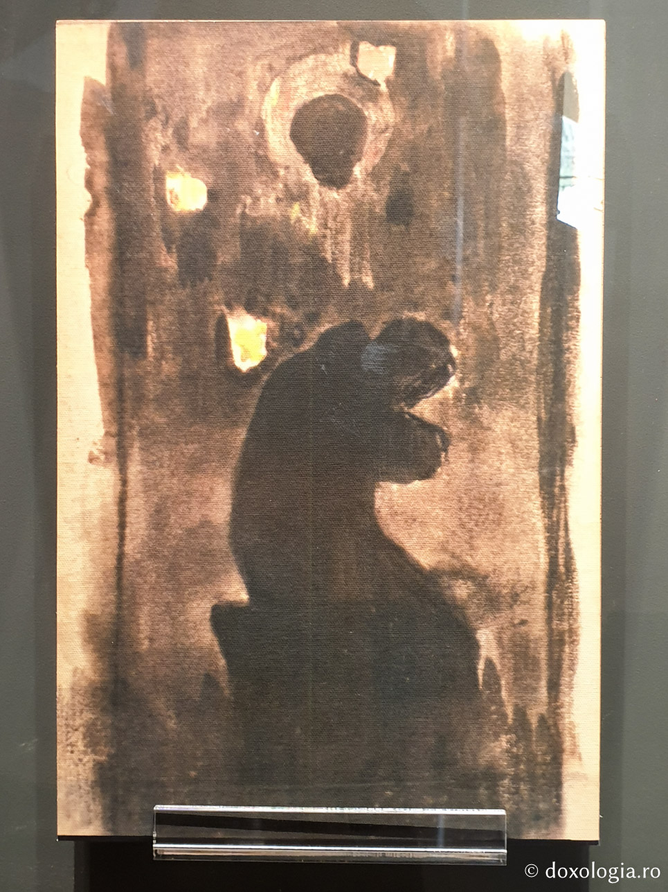 (Foto) Colecție impresionantă de obiecte și fotografii ale Sfântului ...