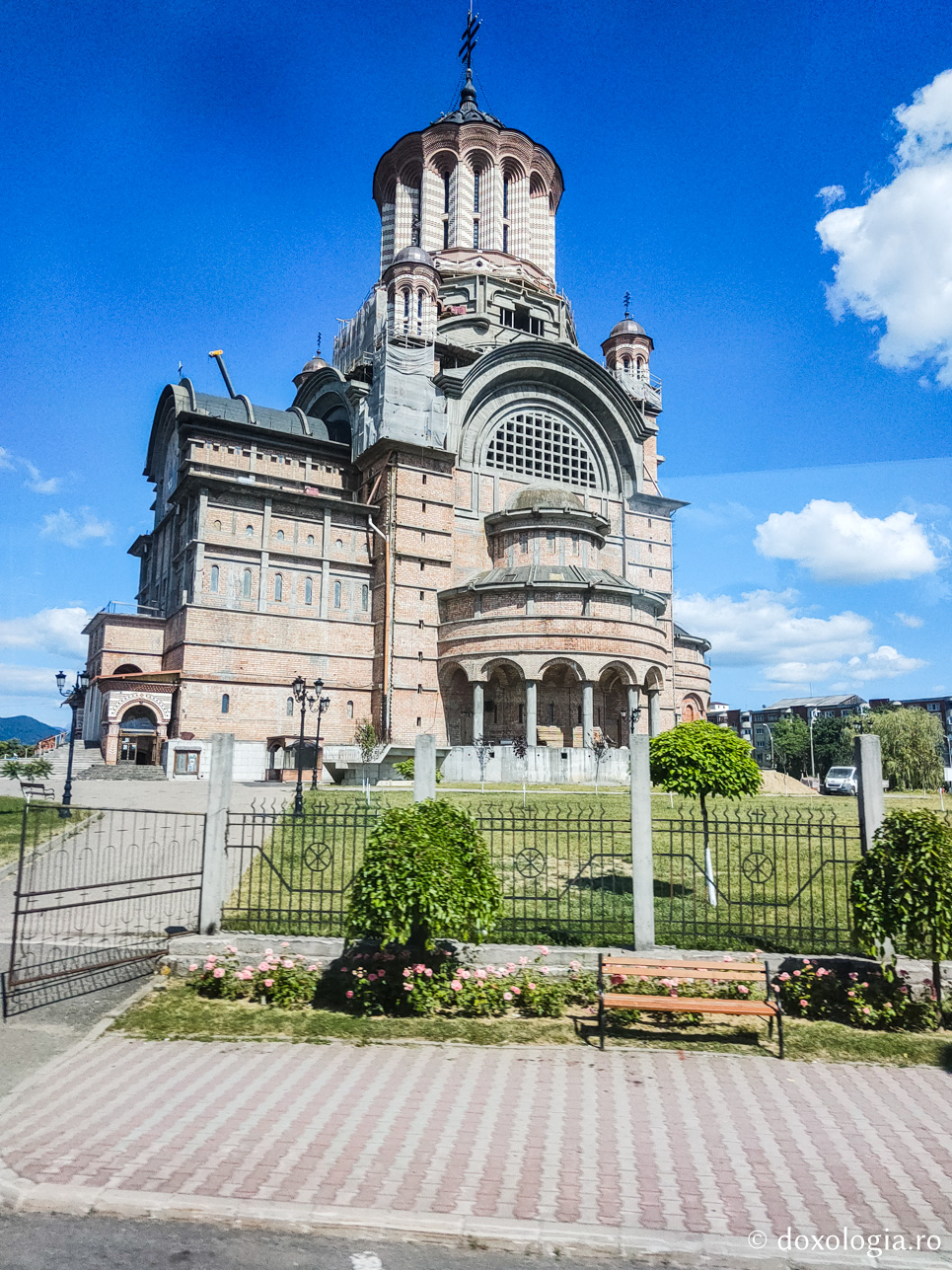 (Foto) Catedrala „Sfânta Treime” din Baia Mare | Doxologia