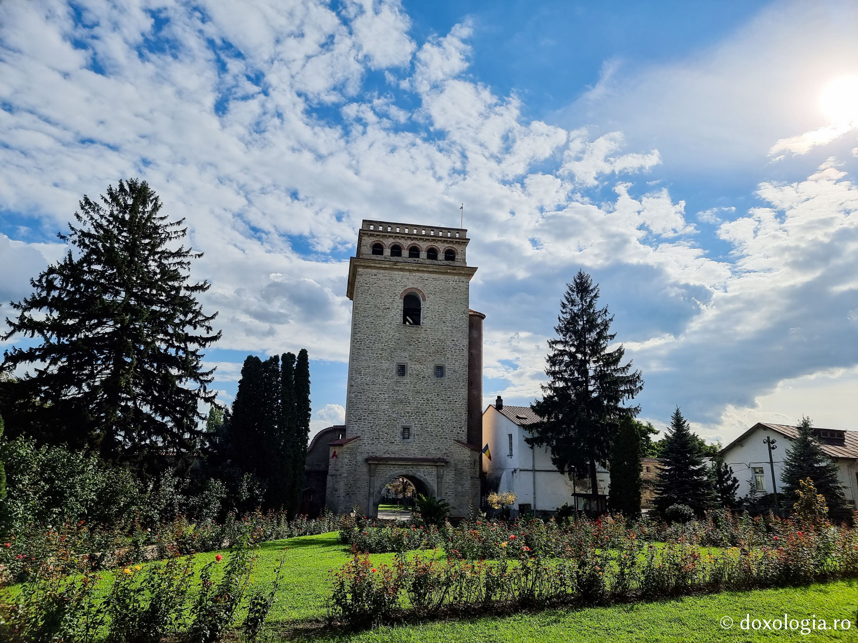 (Foto) Frumusețea Mănăstirii Golia | Doxologia