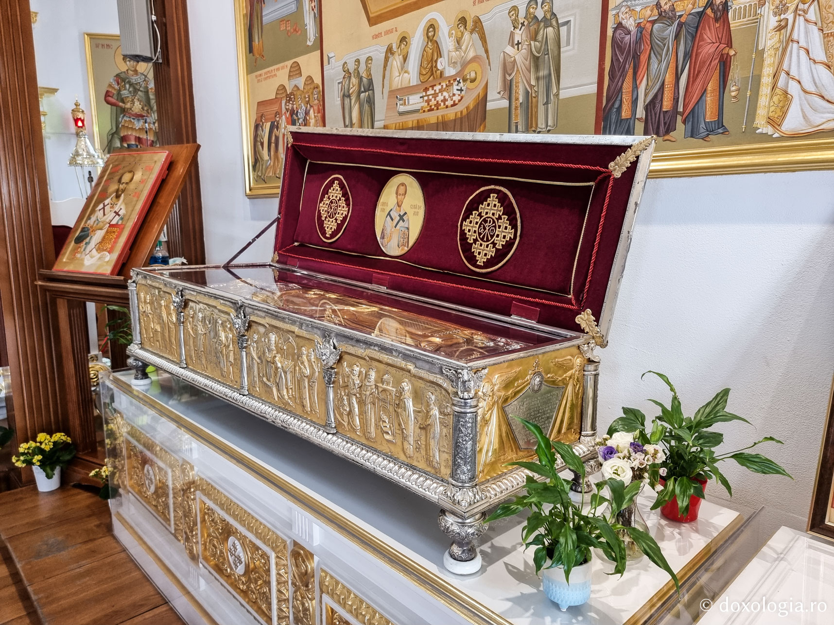 (Foto) Paraclisul Catedralei Mântuirii Neamului | Doxologia
