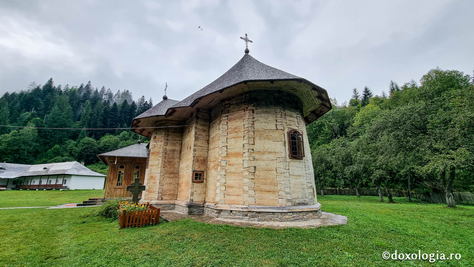 Mănăstirea Sihăstria Tarcăului – Neamț | Doxologia