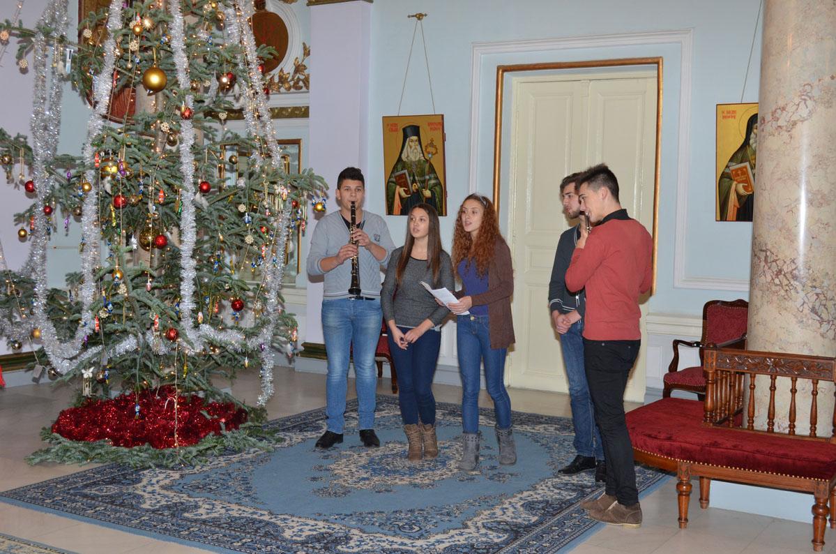 Colindători la Reşedinţa Mitropolitană - Grupul Instrumental Cvintet ...