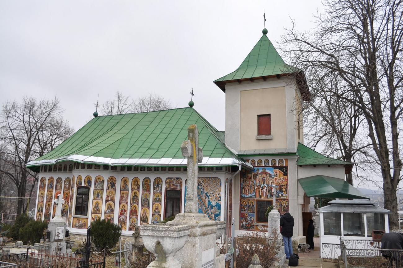 Bisericile Pogorârii Sfântului Duh din Moldova | Doxologia