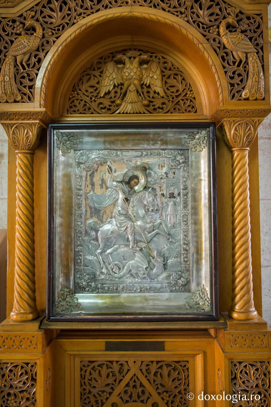 (Foto) Biserica și mormântul Sfântului Mare Mucenic Gheorghe din Lodd (Lida) – Israel | Doxologia