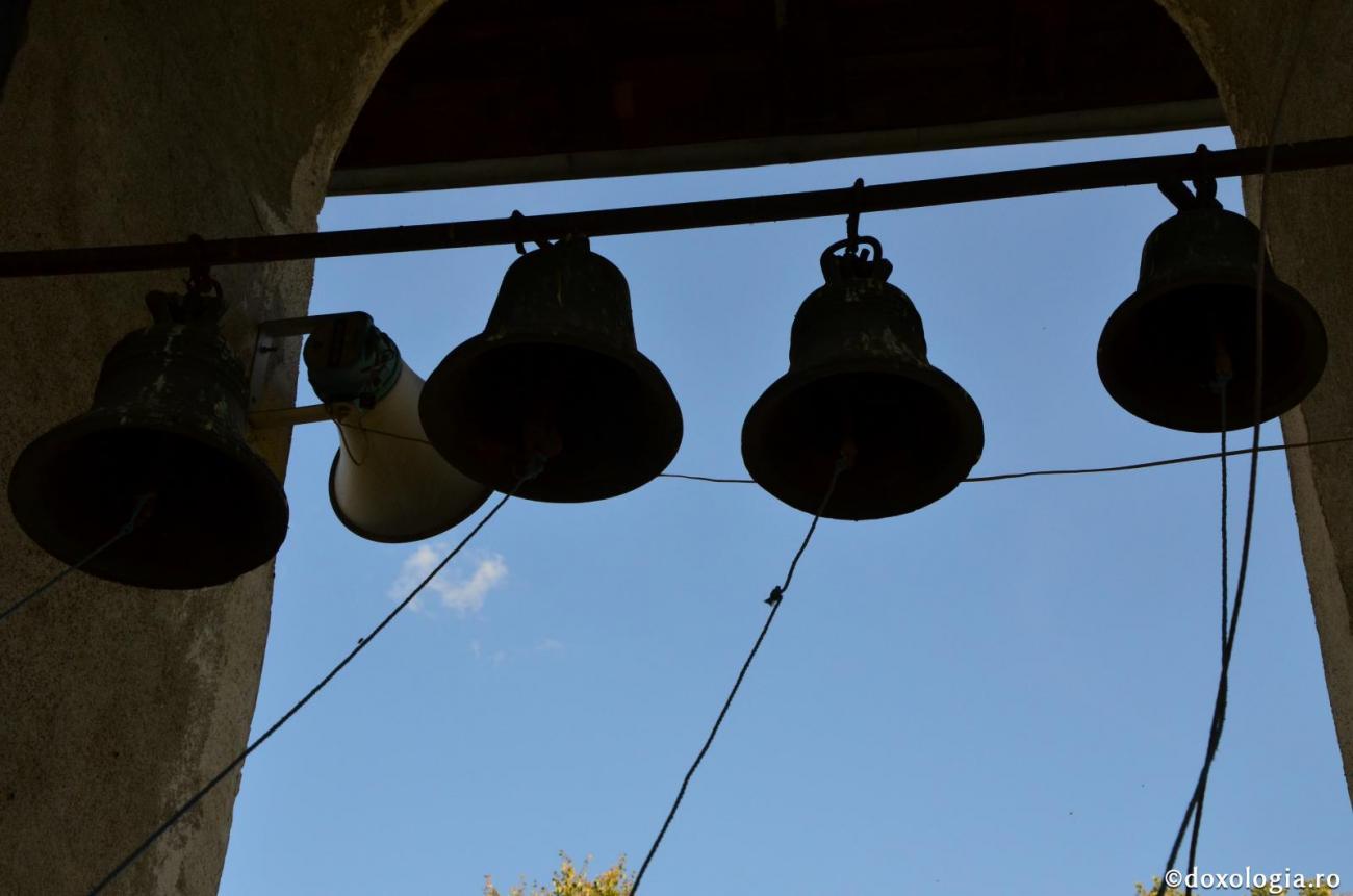 Clopote plâng, clopote cânt (galerie FOTO) | Doxologia