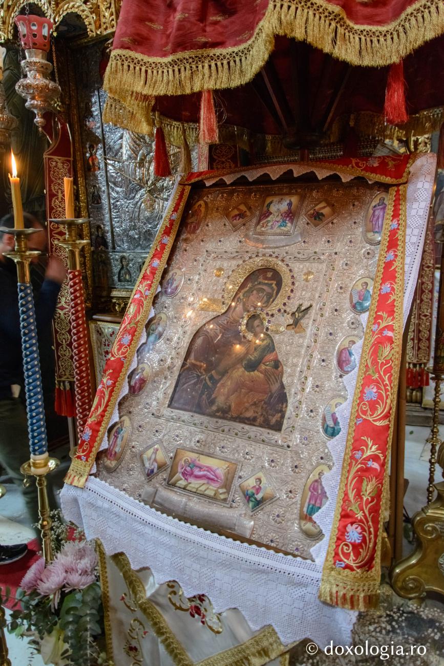 (Foto) Procesiunea cu icoana Maicii Domnului „Axion Estin” – 2017 | Doxologia