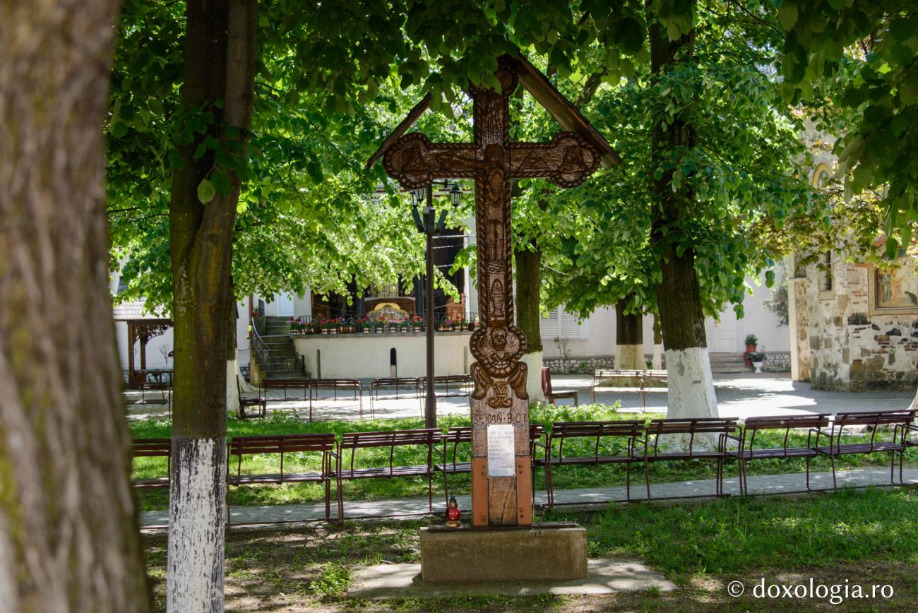 Mănăstirea Hodoş-Bodrog - una dintre cele mai vechi așezăminte monahale ...