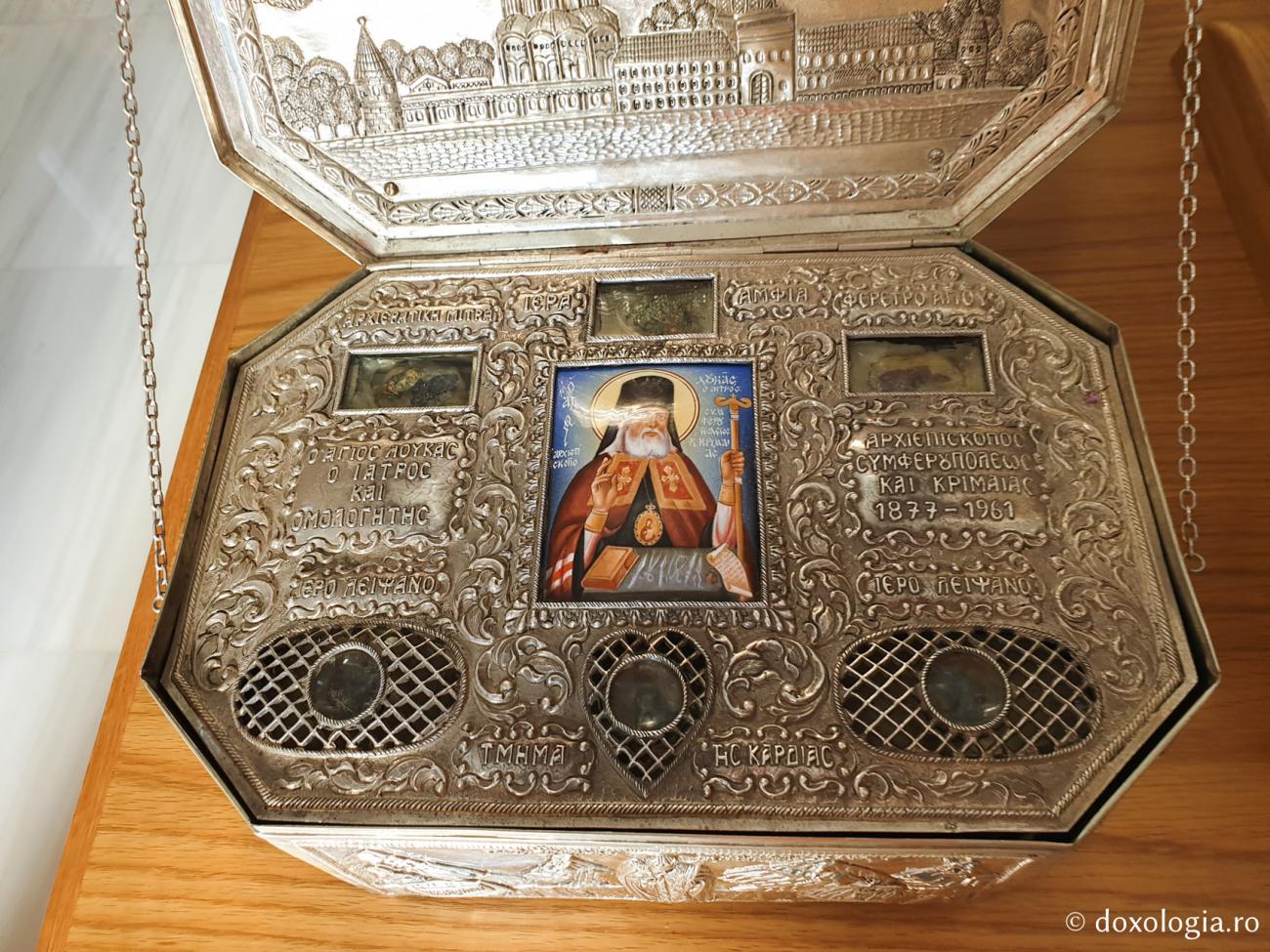 (Foto) Mănăstirea Sfântul Ierarh Luca Doctorul din Nafplio, Grecia ...