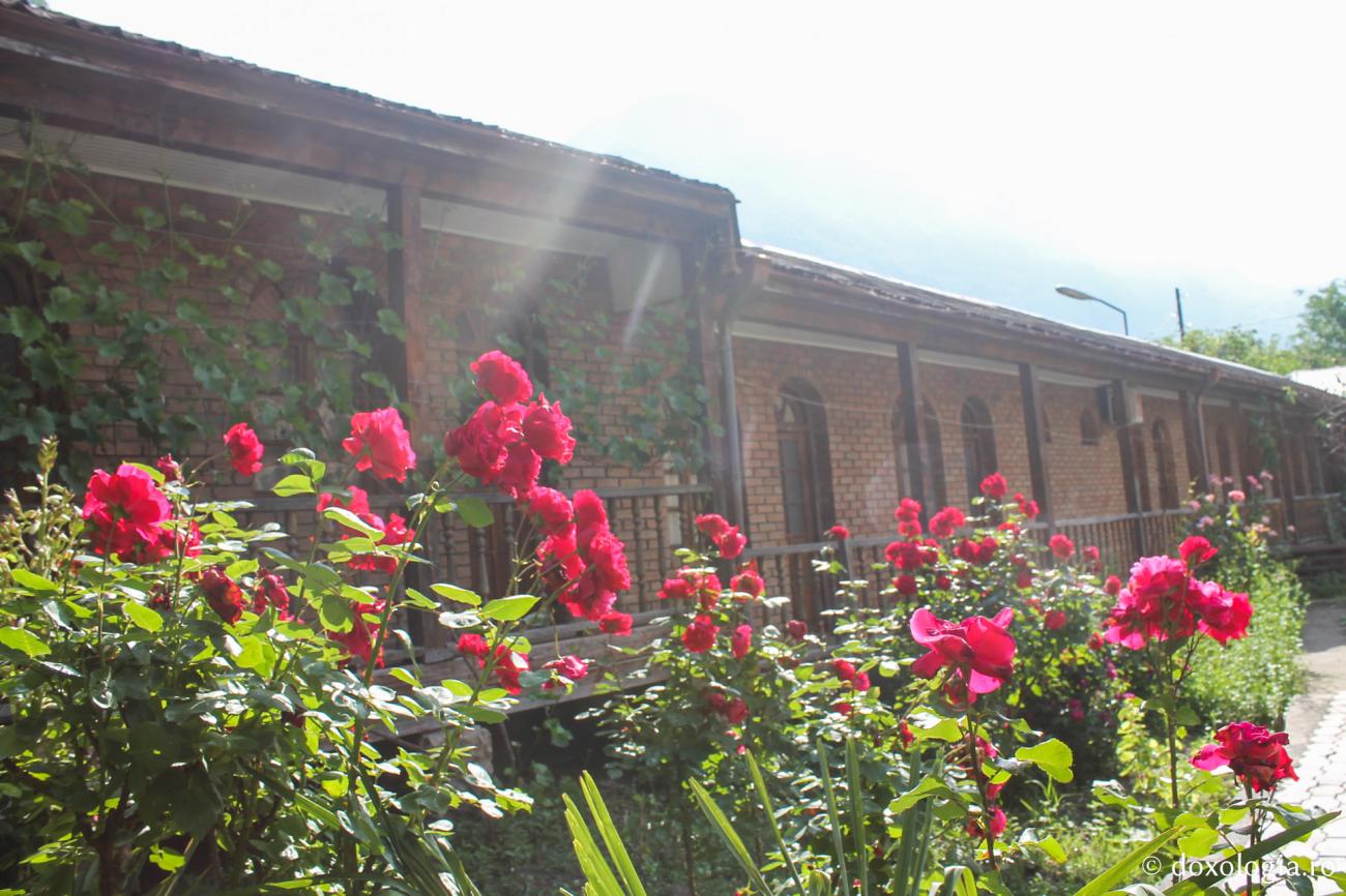 (Foto) Mănăstirea Tsageri din Georgia – locul unde este înmormântat ...