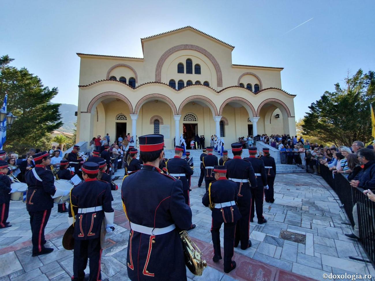 (Foto) Procesiune în cinstea Sfântului Gherasim din Kefalonia | Doxologia