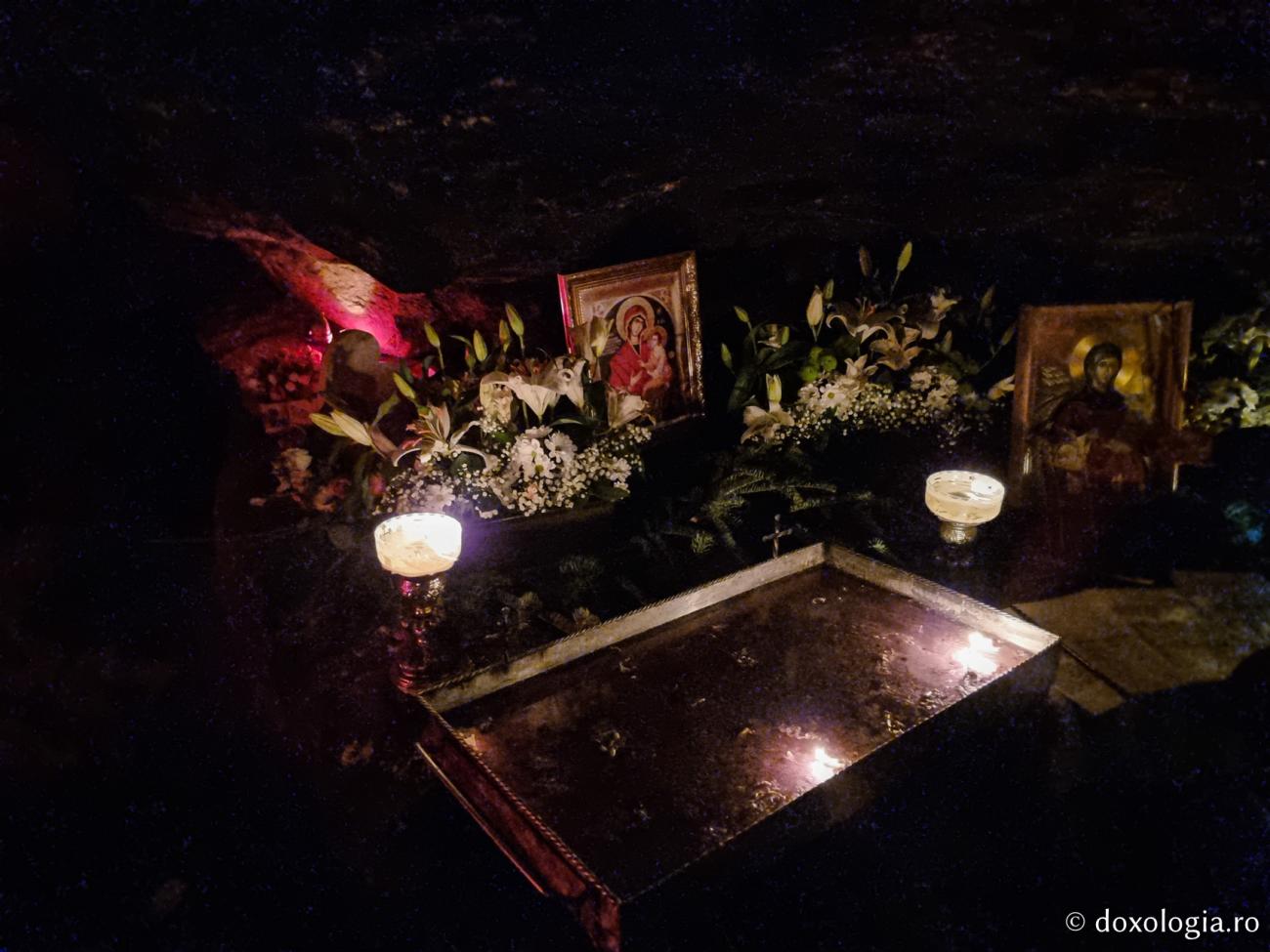 (Foto) Peștera Sfintei Teodora de la Sihla – unul dintre locurile ...