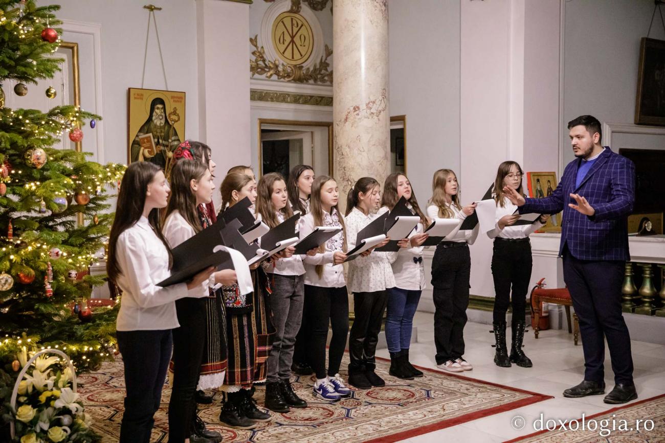 (Foto) Școala Profesională Focuri – Colindători la Reședința ...