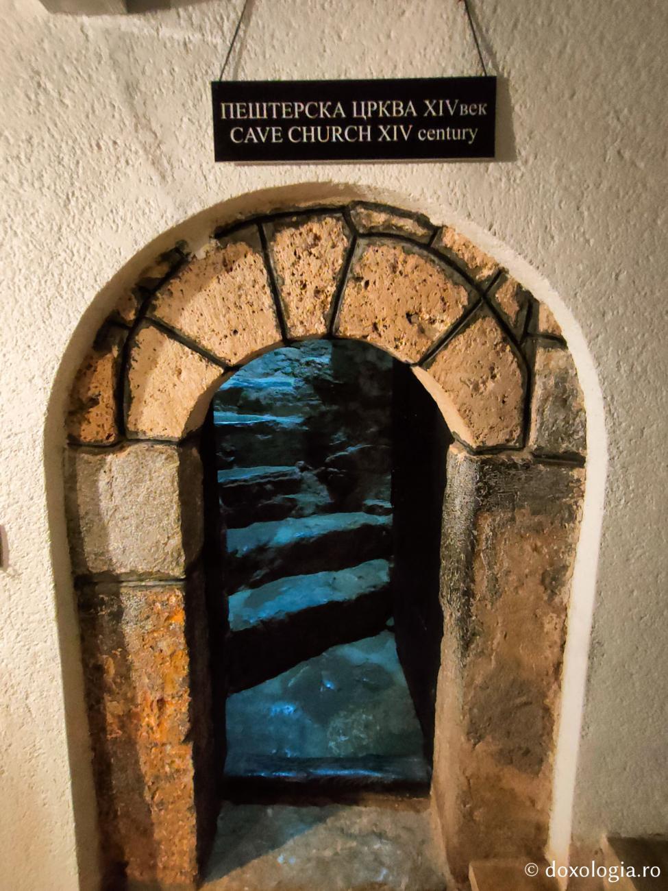 (Foto) Pași de pelerin la biserica rupestră închinată Maicii Domnului ...