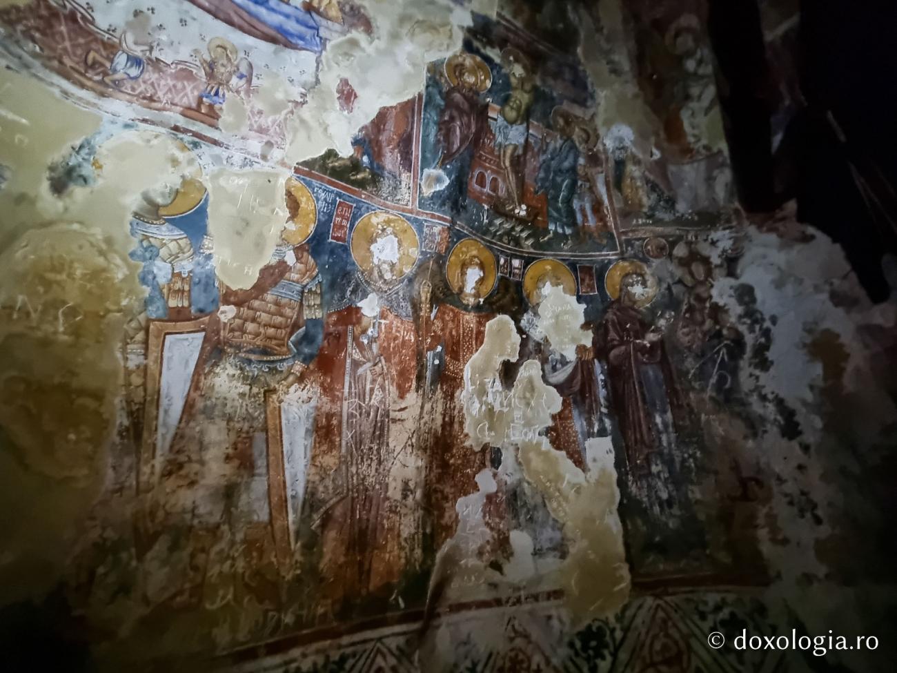 (Foto) Biserica rupestră „Sfântul Atanasie cel Mare” din complexul ...