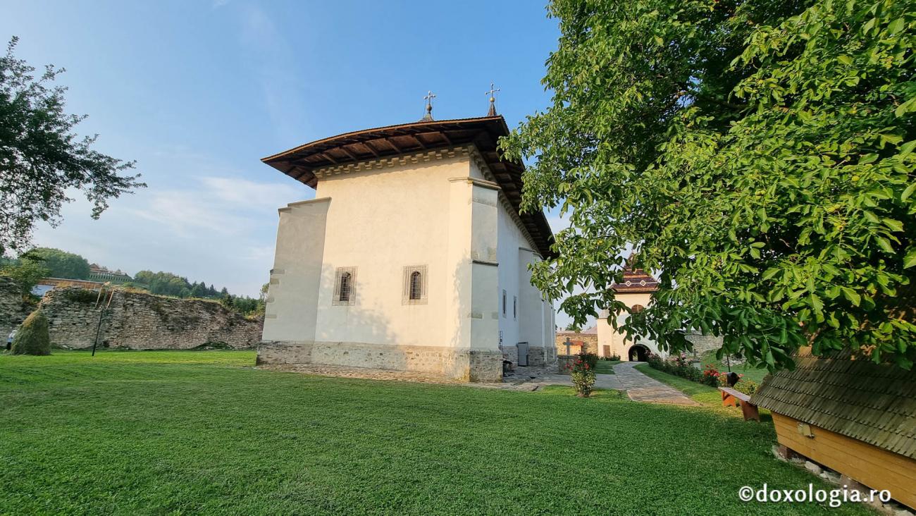 (Foto) Mănăstirea Solca | Doxologia
