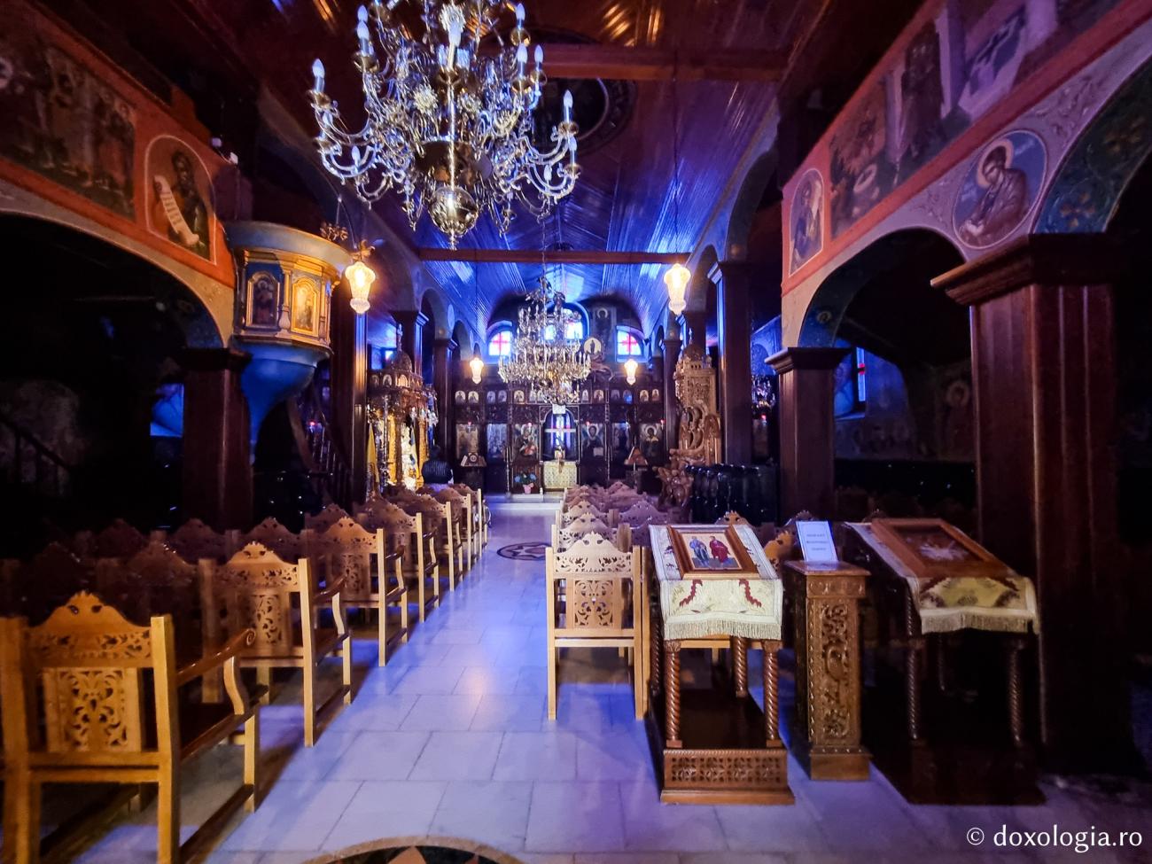 (Foto) Pași de pelerin la Biserica „Panaghia Gorgoepikoos” din ...