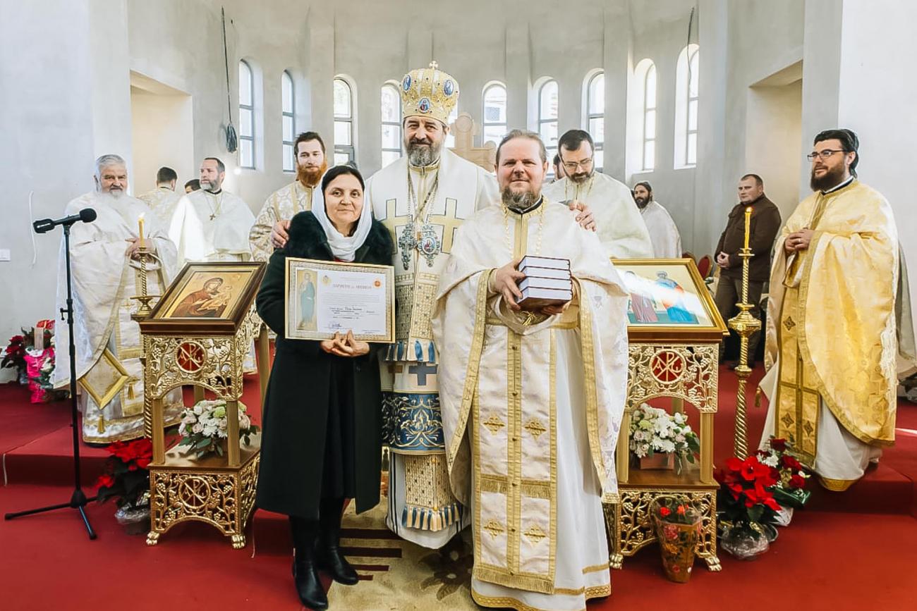 Paraclisul Parohiei „Sfântul Ioan Botezătorul” – Bucium a fost sfințit ...