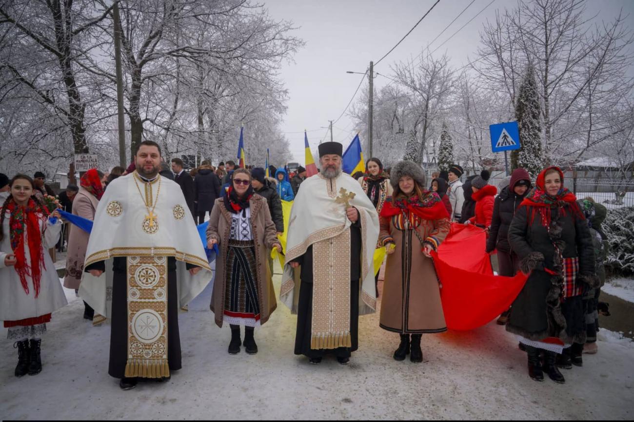Ziua Unirii la Negrești - Neamț: „Tricolorul Călător și Rugător ...