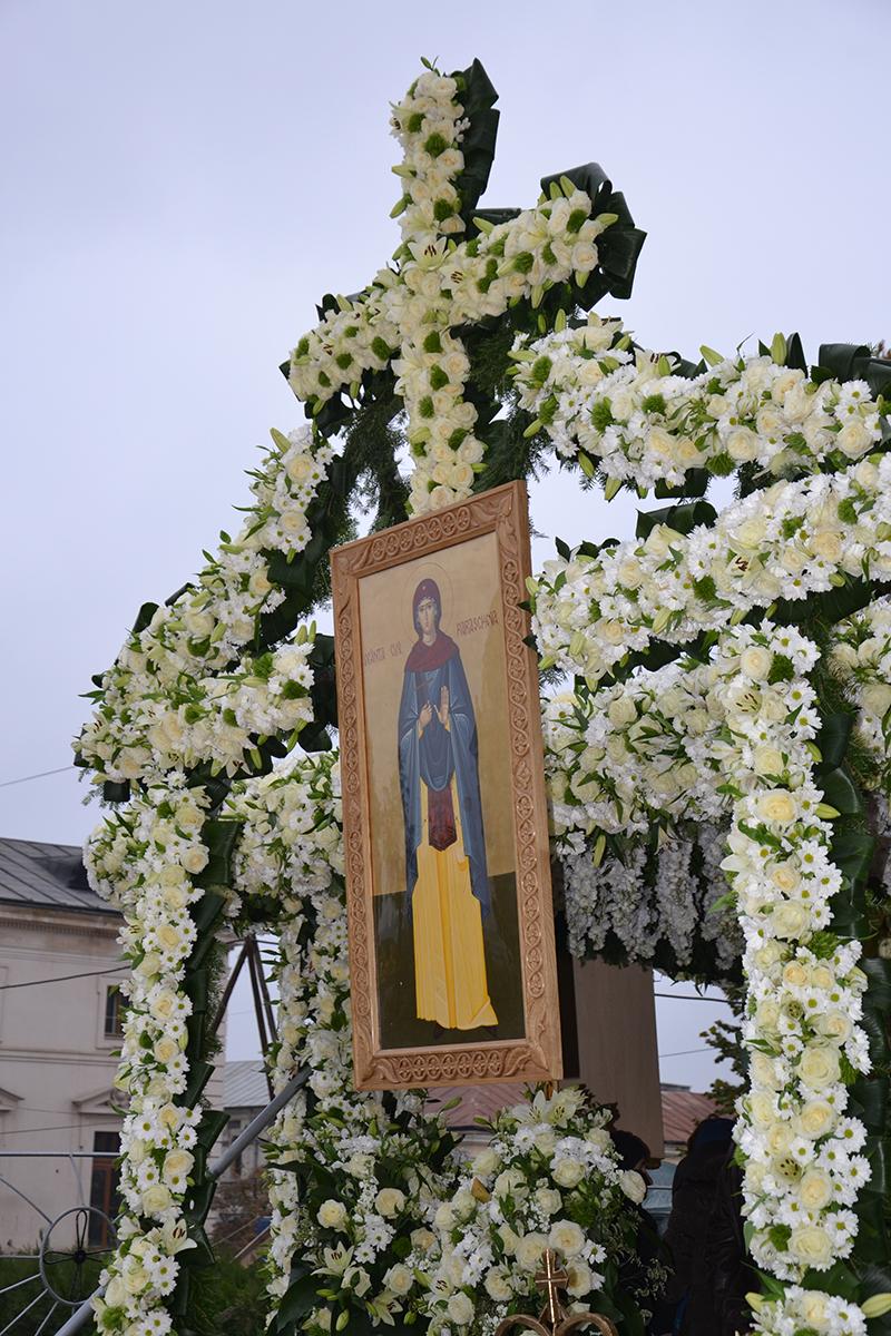 Florile Sfintei Cuvioase Parascheva | Doxologia