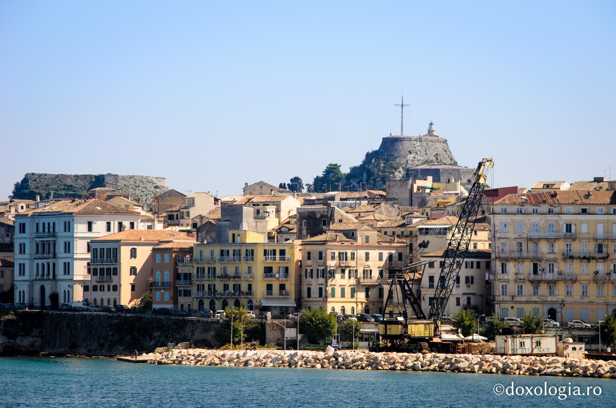 (Foto) Insula Corfu, casa Sfântului Spiridon | Doxologia